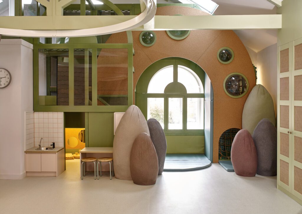 Senior interior designer at House of Kin remotely